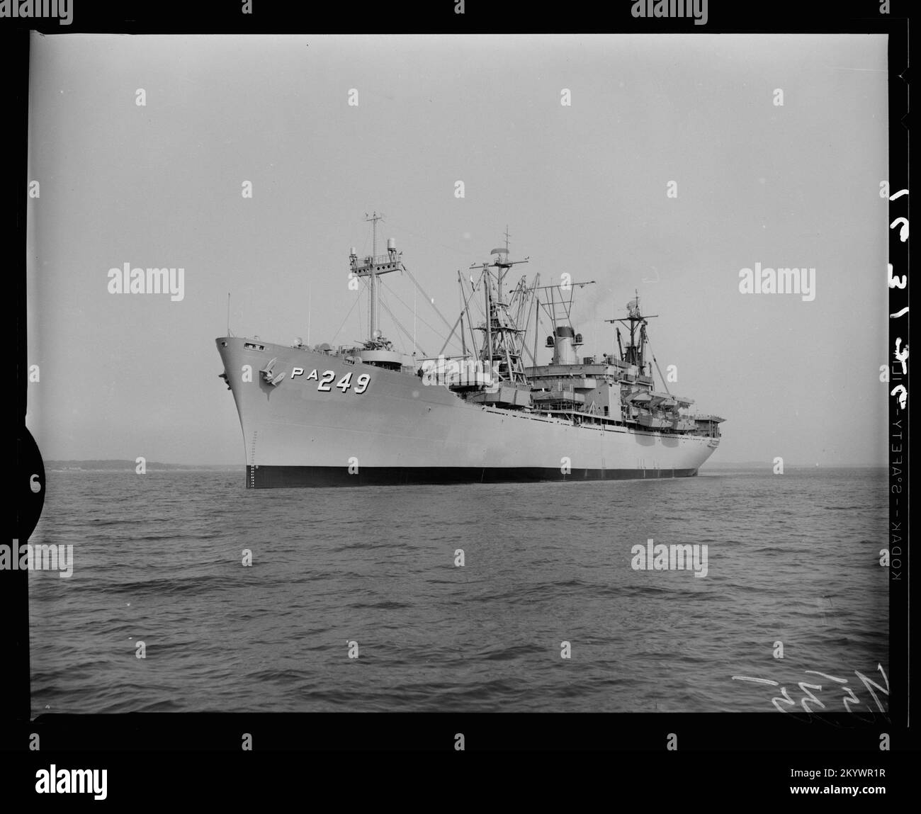 APA-249 Francis Marion [19-NN-APA-249 Francis Marion-163126] , Ships ...