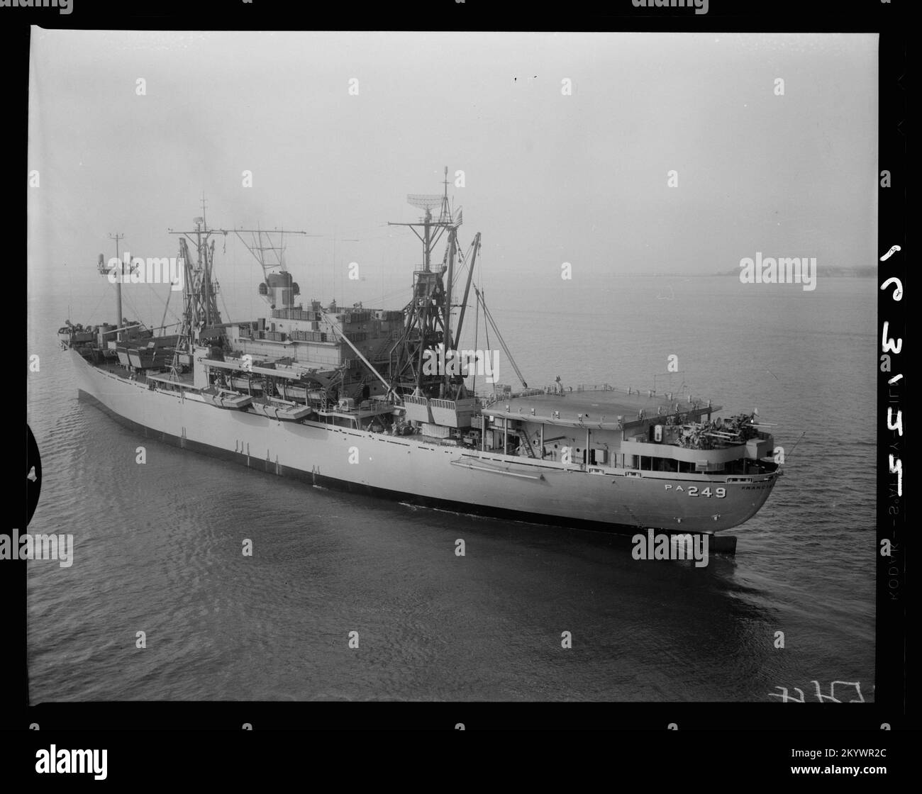 APA-249 Francis Marion [19-NN-APA-249 Francis Marion-163122] , Ships ...