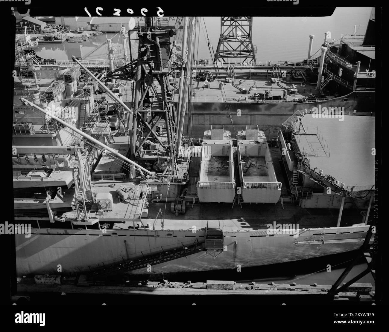 APA-249 Francis Marion [19-NN-APA-249 Francis Marion-163069] , Ships ...