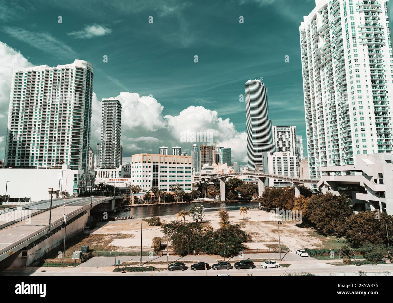 city harbour bridge panorama miami downtown Brickell river skyscrapers ...