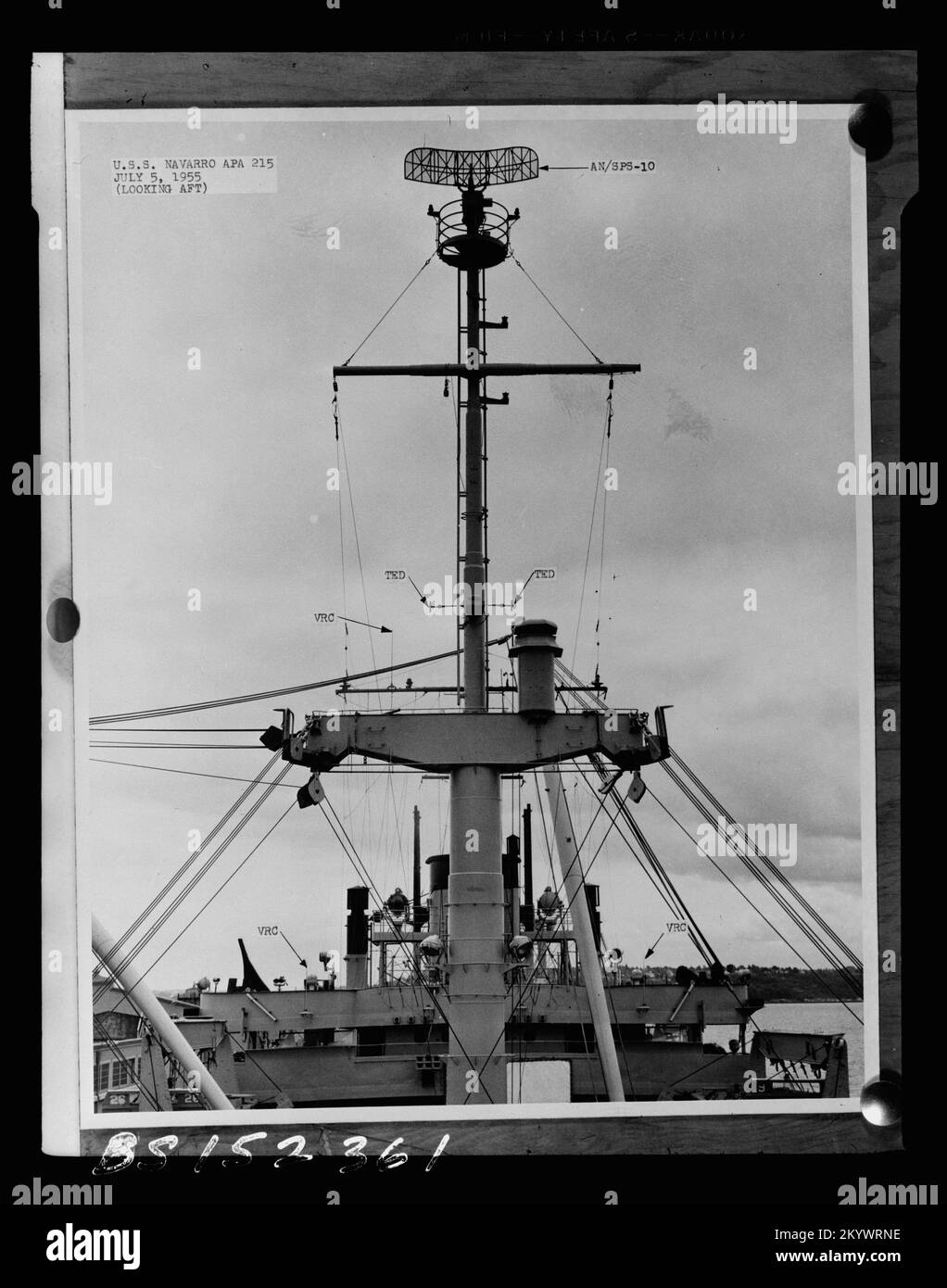 APA-215 Navarro , Ships, Naval Vessels, Boats, Naval History, Navy ...