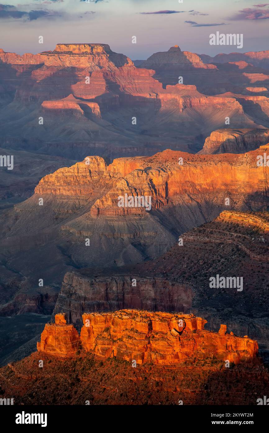 Canyon rock formations from Hopi Point off Hermit Road, Grand Canyon ...