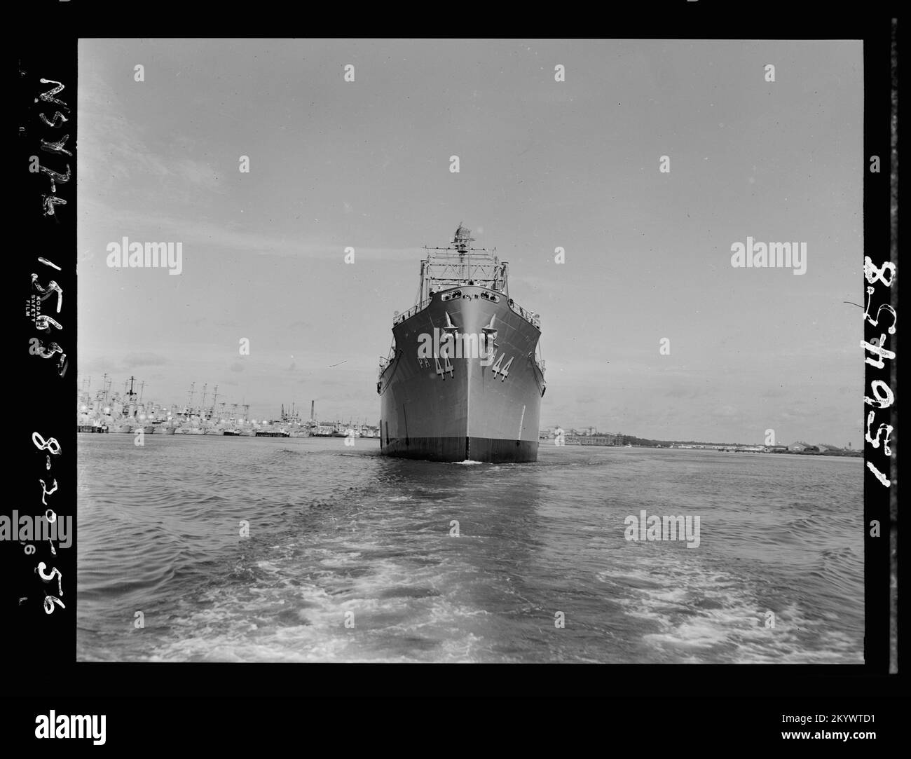 APA-44 Fremont , Ships, Naval Vessels, Boats, Naval History, Navy Stock ...