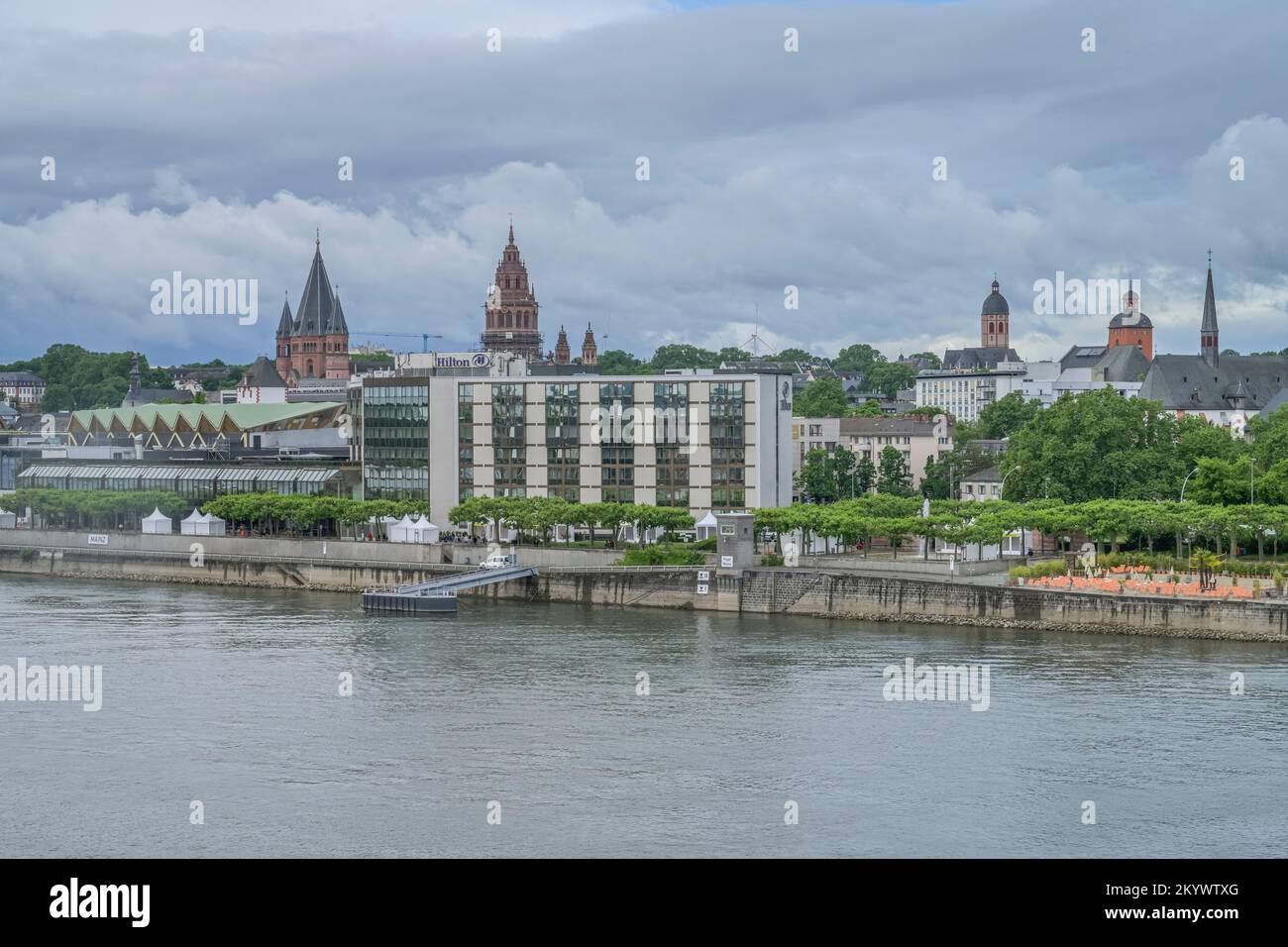 Rheinufer hi-res stock photography and images - Alamy