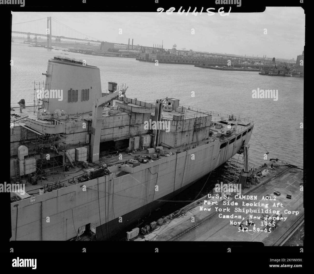 Uss camden aoe 2 hi-res stock photography and images - Alamy
