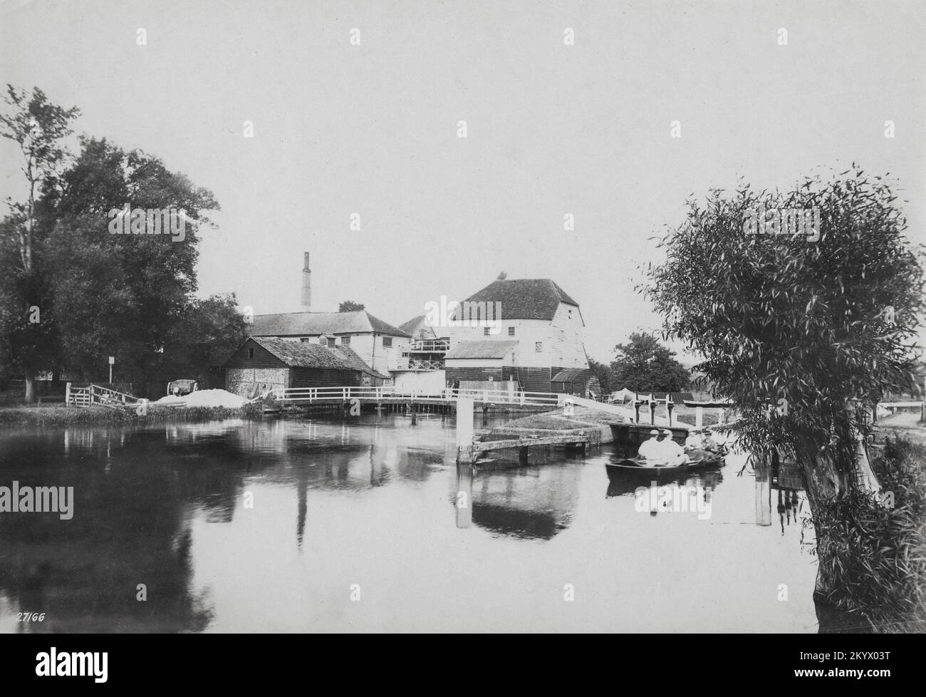 Vintage photograph - 1890 - Mill and Lock, Shiplake, Oxfordshire Stock ...