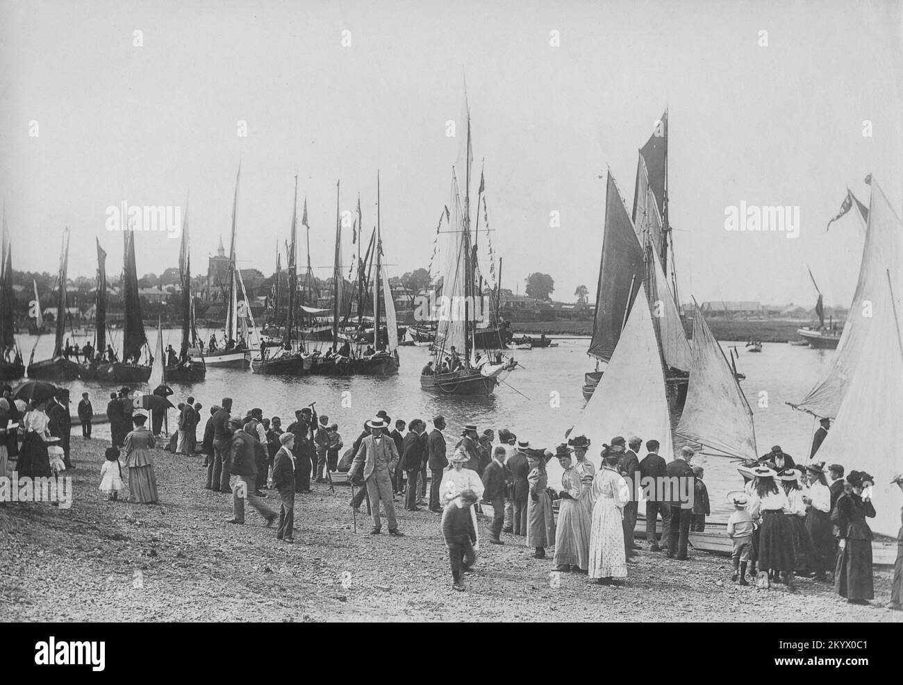 Vintage photograph - 1895 - Pleasure boats and beach scene, Maldon ...