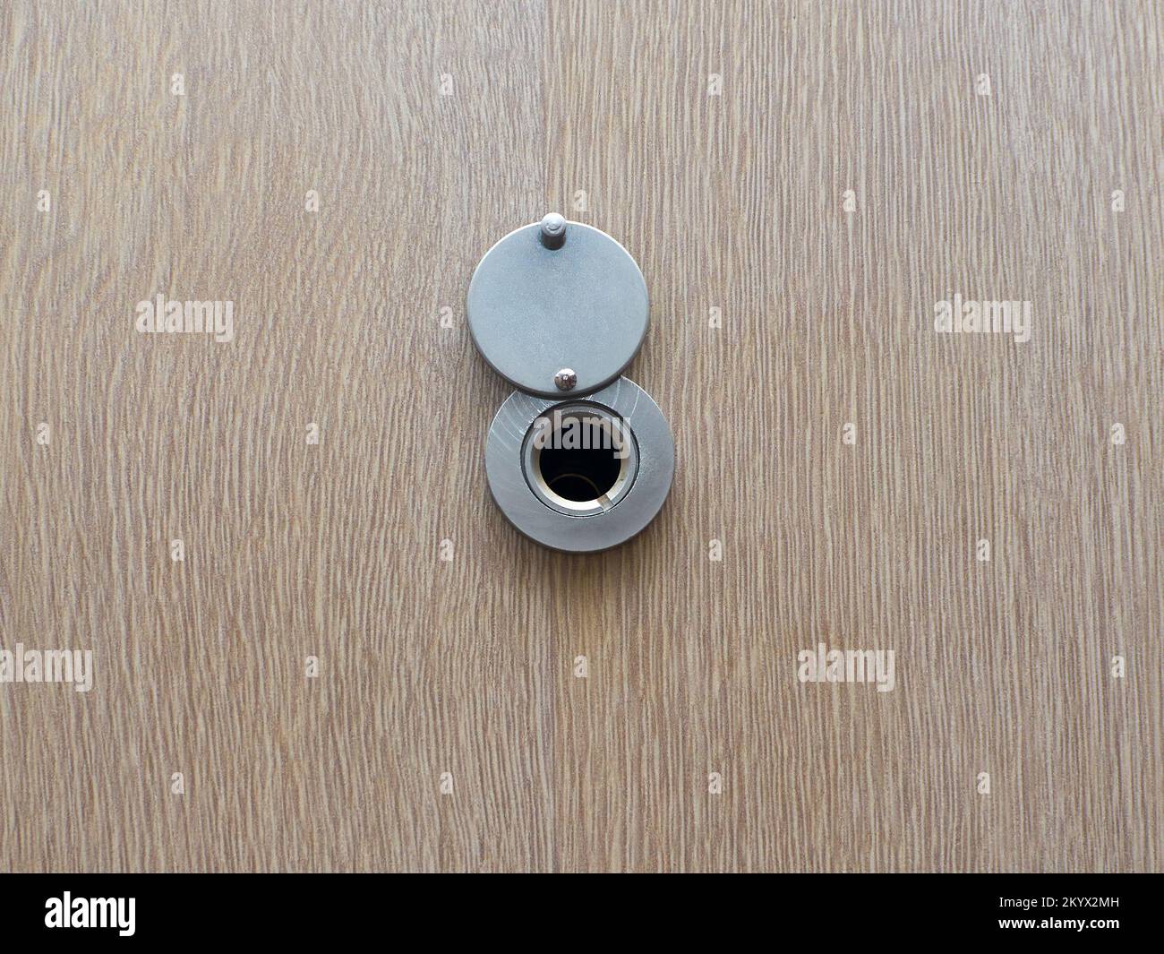 Pry open door hi-res stock photography and images - Alamy