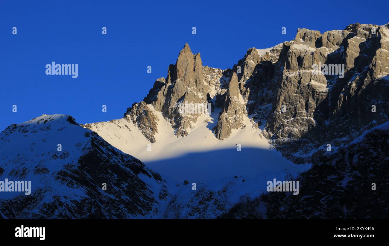 Winter scene in elm hi-res stock photography and images - Alamy