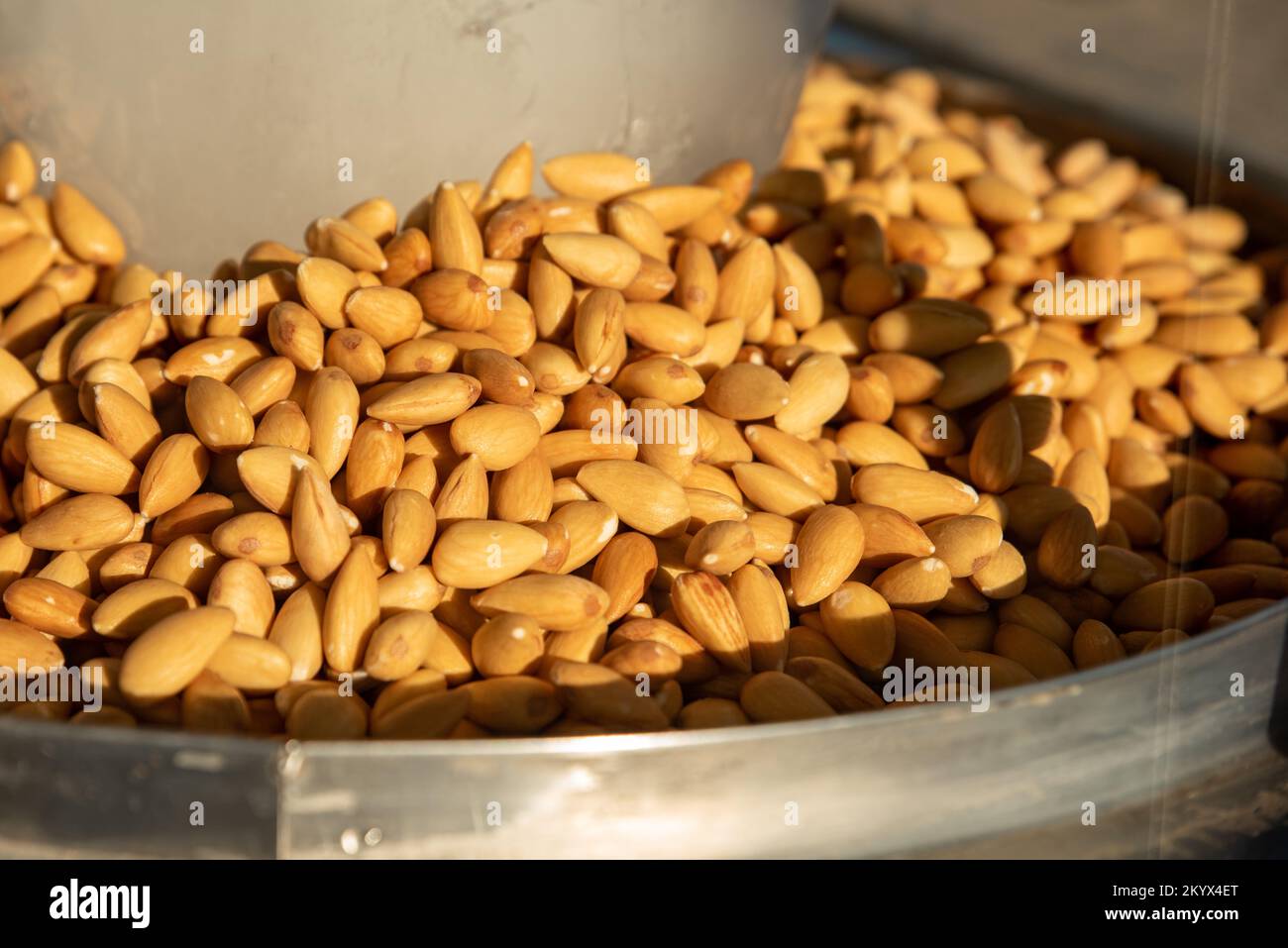 Almonds With Ice -Buzlu Badem- Traditional Turkish Appetizer , fresh ...