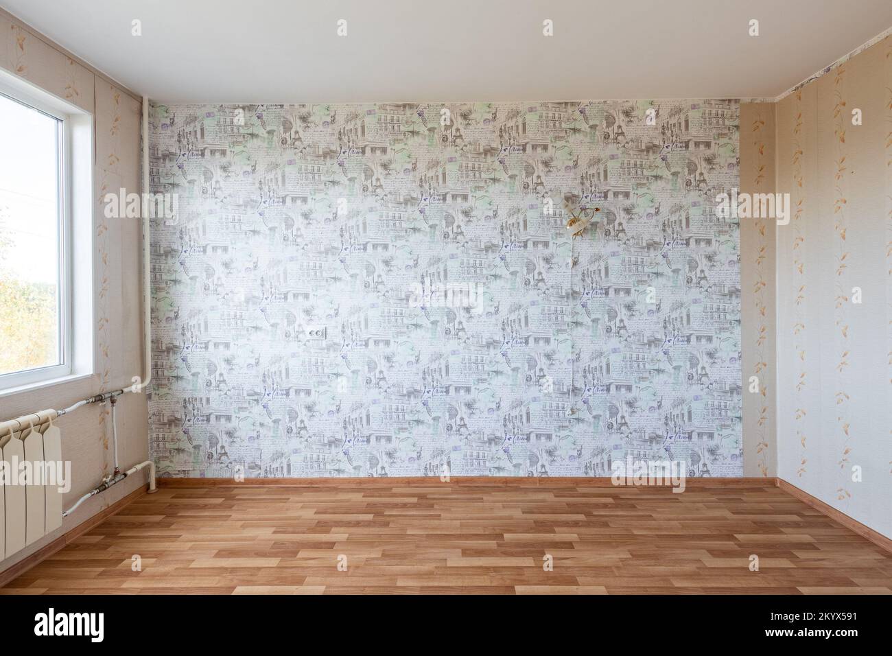 Empty room finished and ready to move in Stock Photo - Alamy