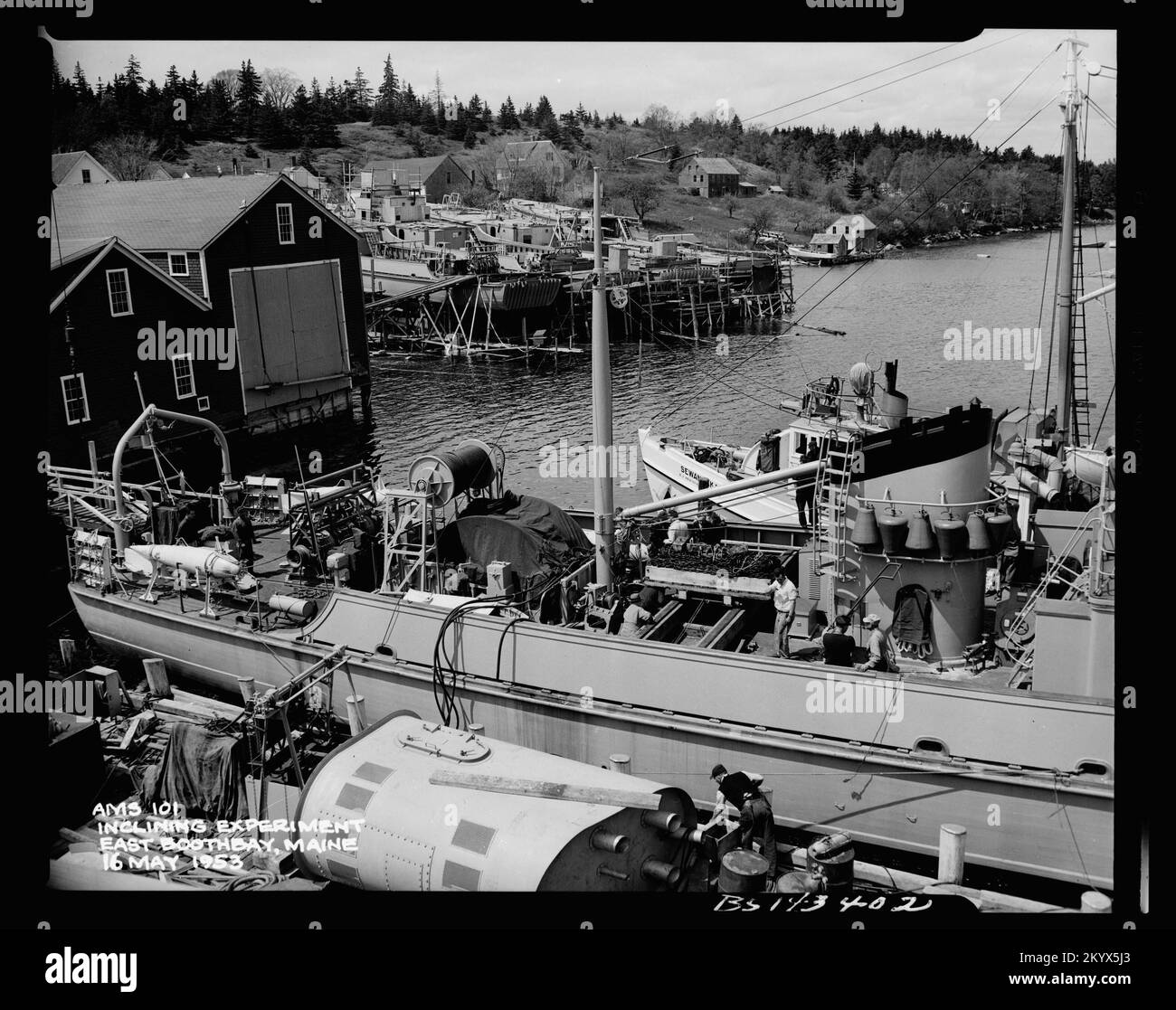AMS-101 , Ships, Naval Vessels, Boats, Naval History, Navy Stock Photo ...