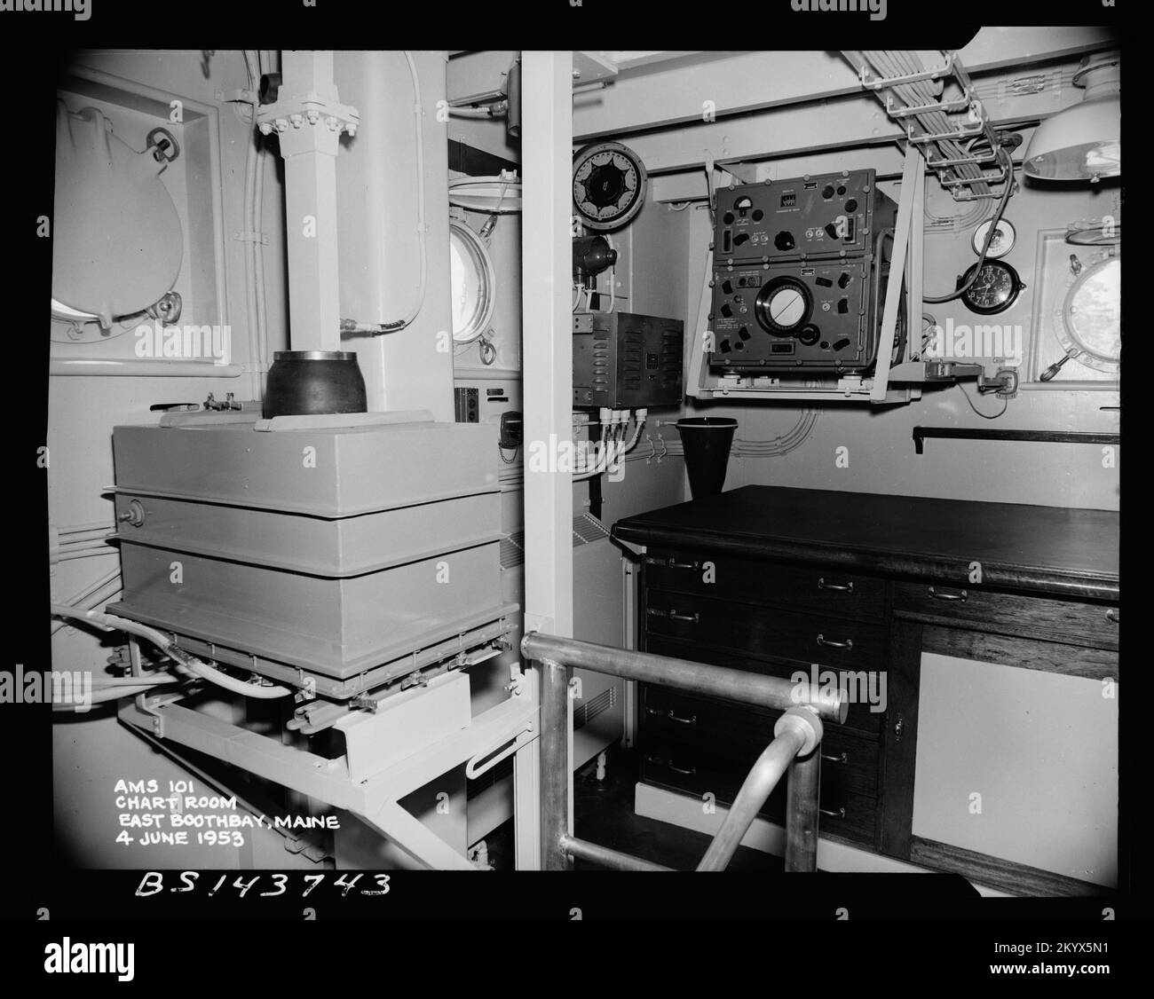 AMS-101 , Ships, Naval Vessels, Boats, Naval History, Navy Stock Photo ...