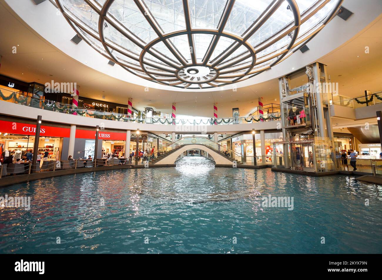 Marina bay sands whirlpool hi-res stock photography and images - Alamy
