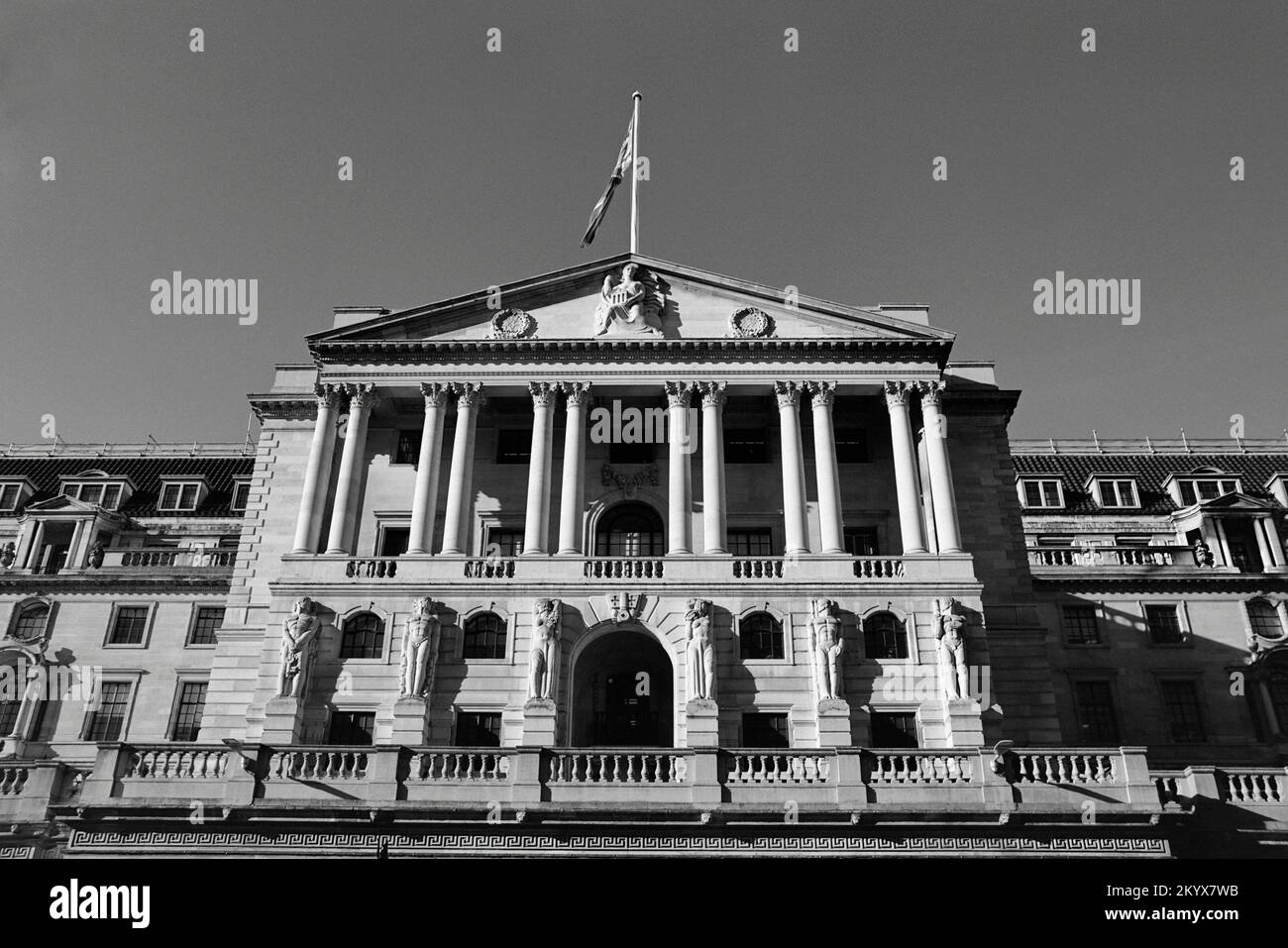 The exterior of the Bank of England, Threadneedle Street, in the City ...