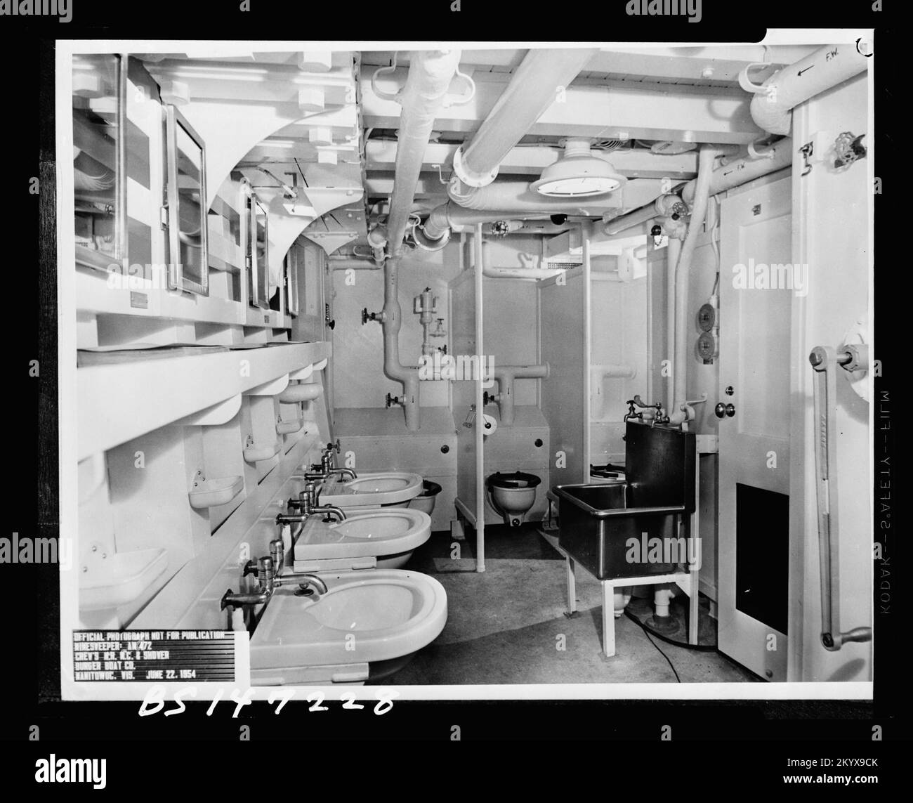 AM-472 Valor , Ships, Naval Vessels, Boats, Naval History, Navy Stock ...