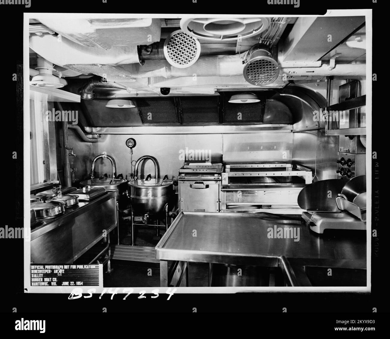 AM-472 Valor , Ships, Naval Vessels, Boats, Naval History, Navy Stock ...