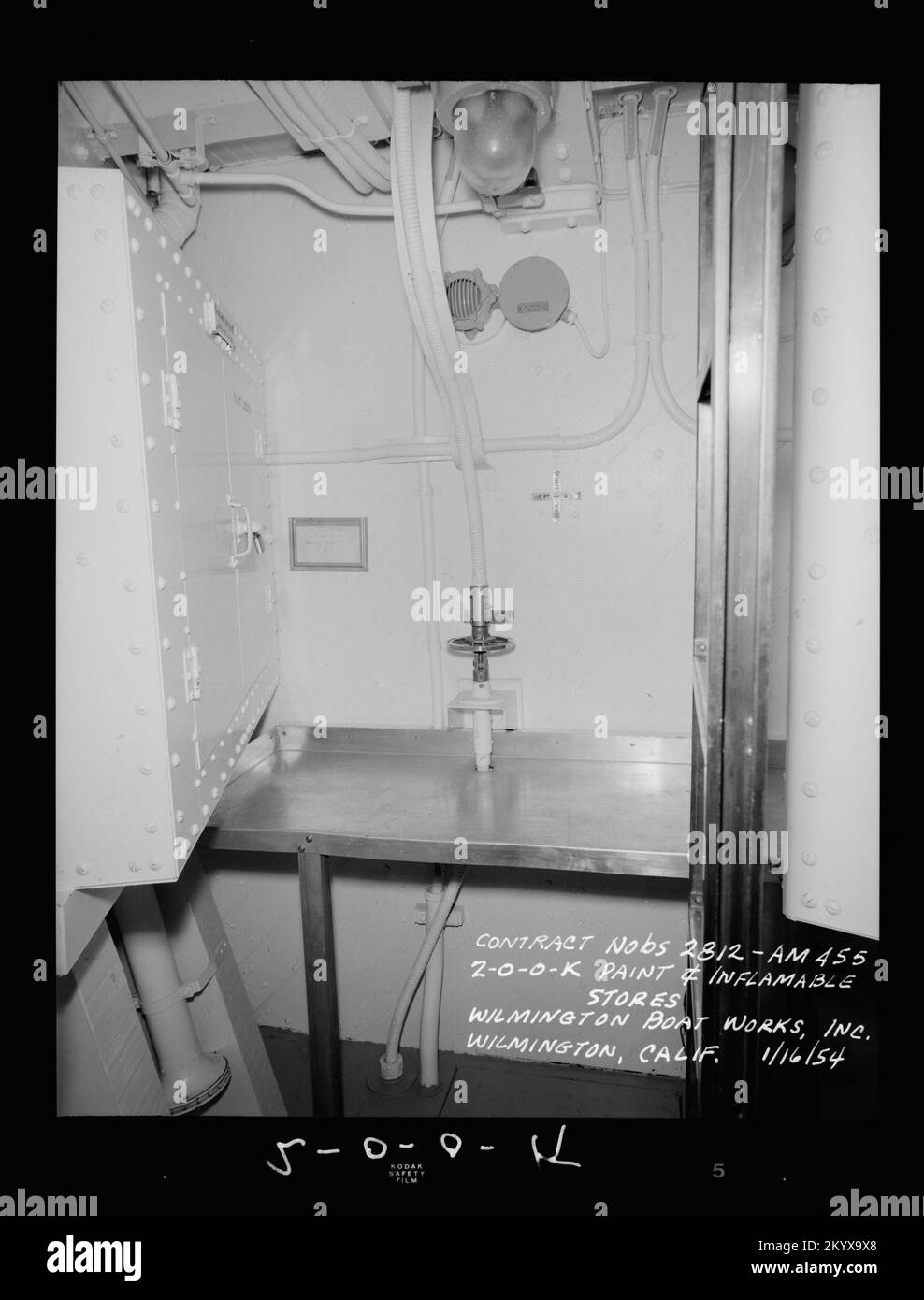 AM-455 , Ships, Naval Vessels, Boats, Naval History, Navy Stock Photo ...