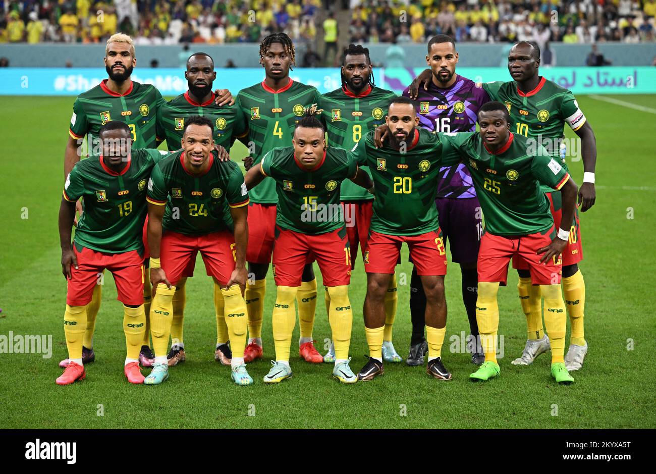 Cameroon team photo football hi-res stock photography and images - Alamy