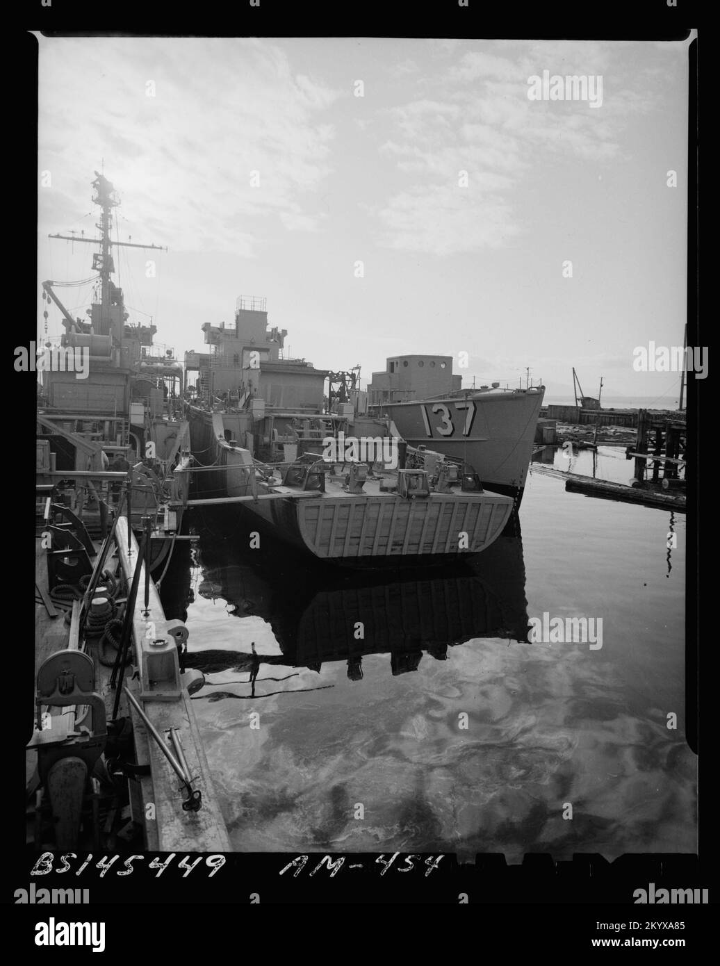 AM-451 , Ships, Naval Vessels, Boats, Naval History, Navy Stock Photo ...