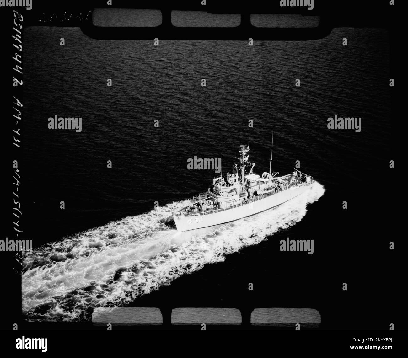 AM-431 Dominant , Ships, Naval Vessels, Boats, Naval History, Navy ...
