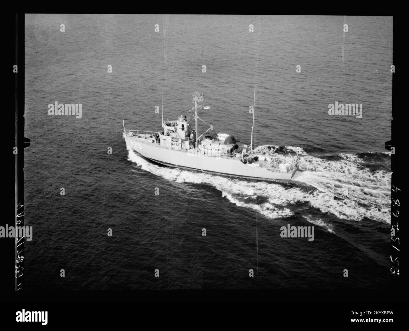 AM-425 Bulwark , Ships, Naval Vessels, Boats, Naval History, Navy Stock ...
