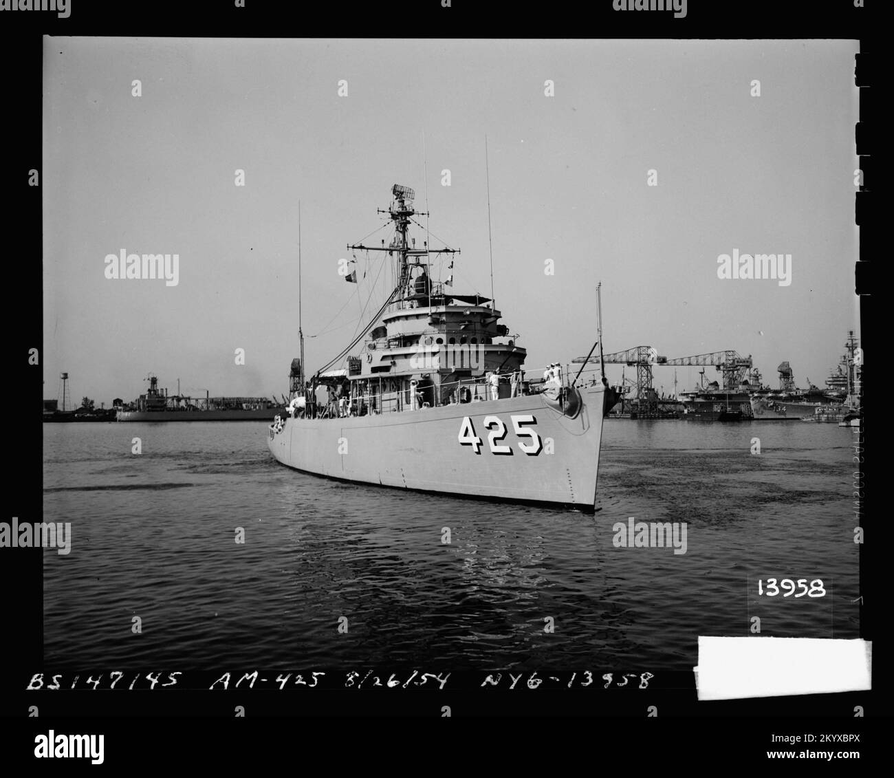 AM-425 Bulwark , Ships, Naval Vessels, Boats, Naval History, Navy Stock ...
