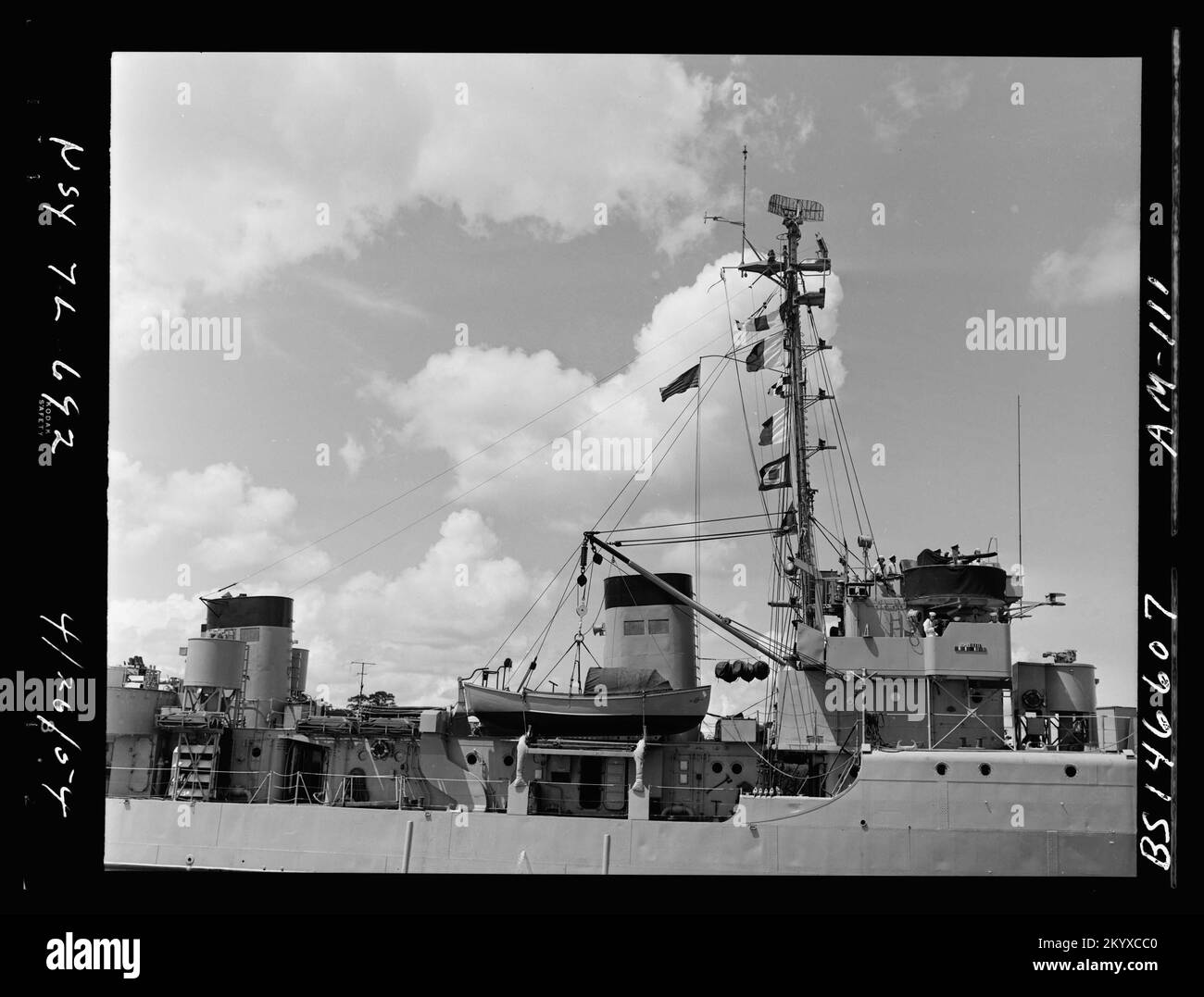 AM-111 Sage , Ships, Naval Vessels, Boats, Naval History, Navy Stock ...