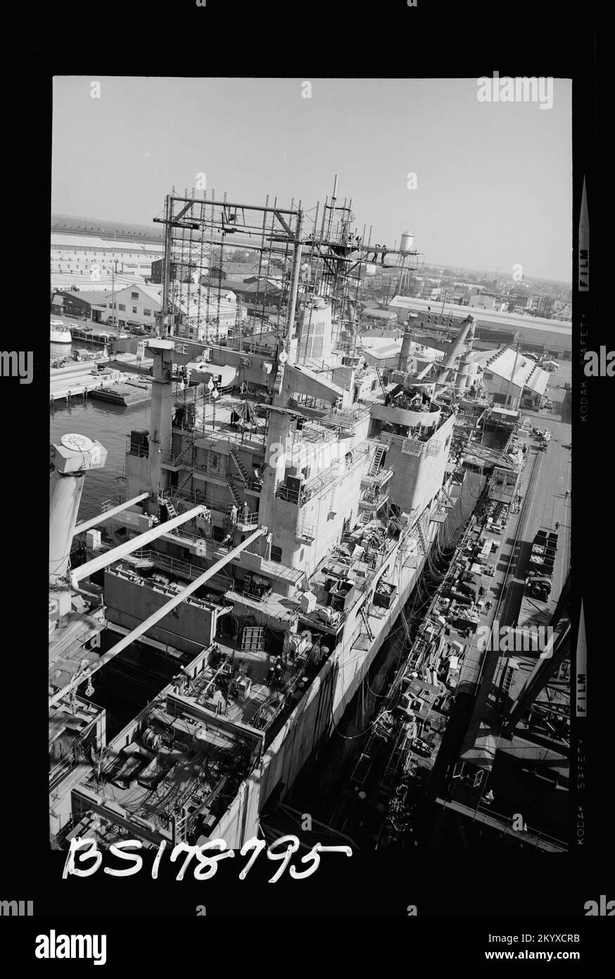 AKA-114 Durham , Ships, Naval Vessels, Boats, Naval History, Navy Stock ...