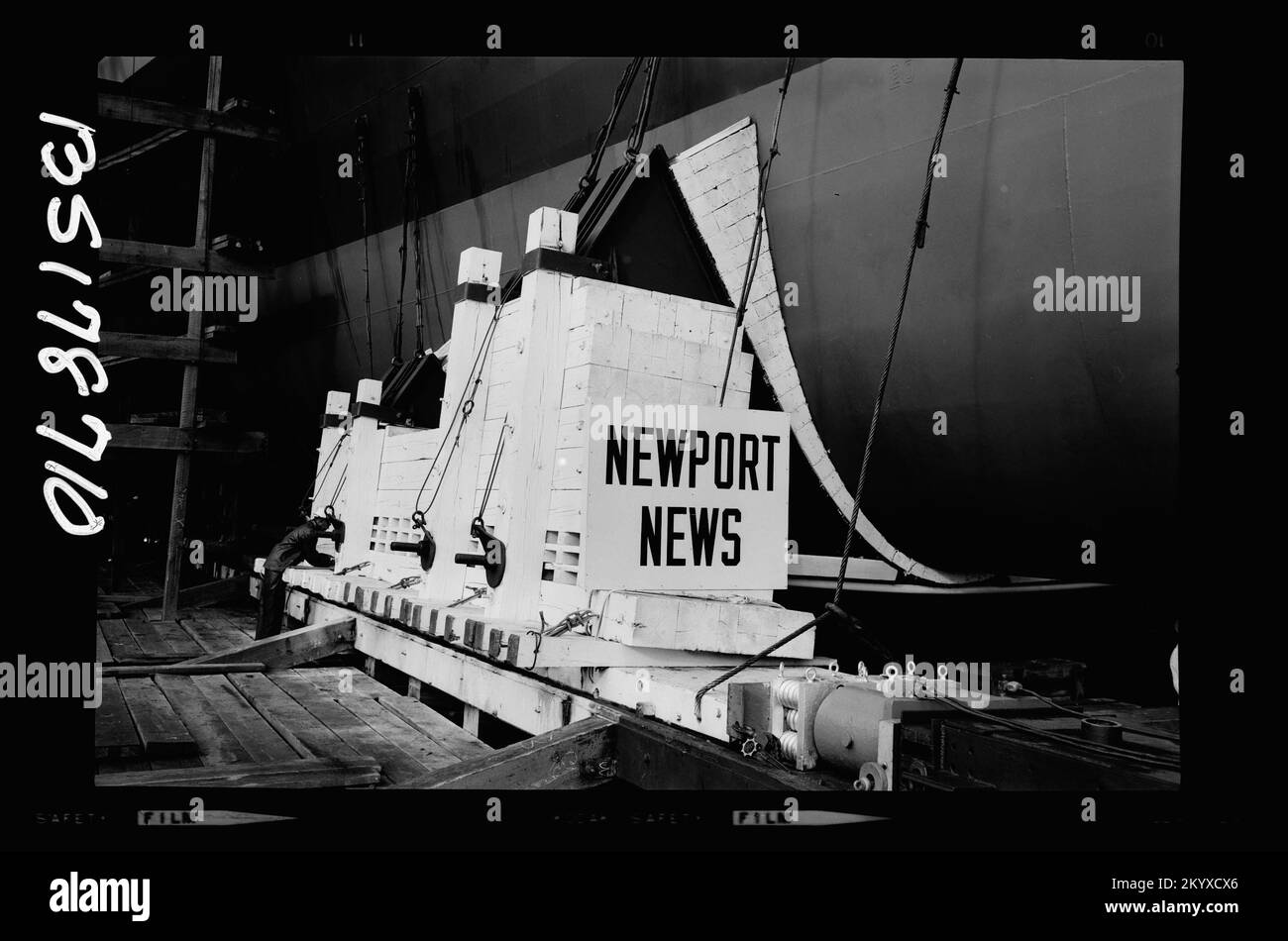 AKA-115 Mobile , Ships, Naval Vessels, Boats, Naval History, Navy Stock ...
