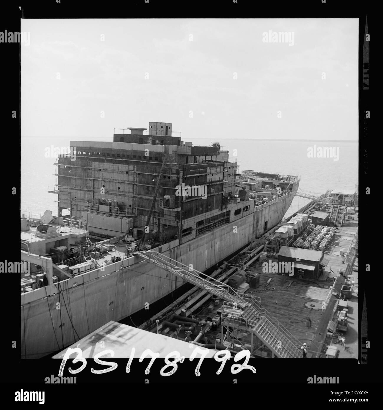 AKA-115 Mobile , Ships, Naval Vessels, Boats, Naval History, Navy Stock ...