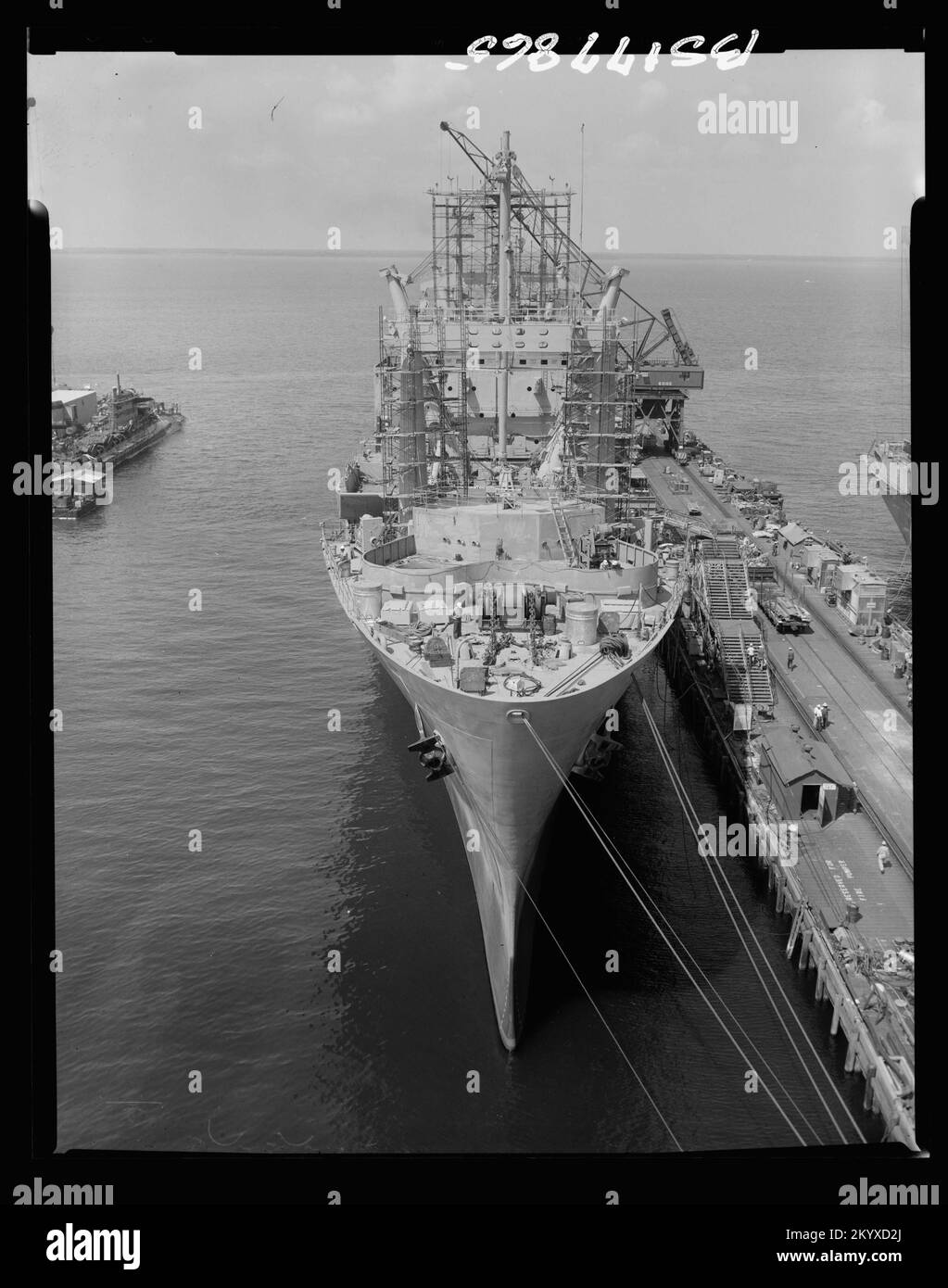 AKA-113 Charleston , Ships, Naval Vessels, Boats, Naval History, Navy ...