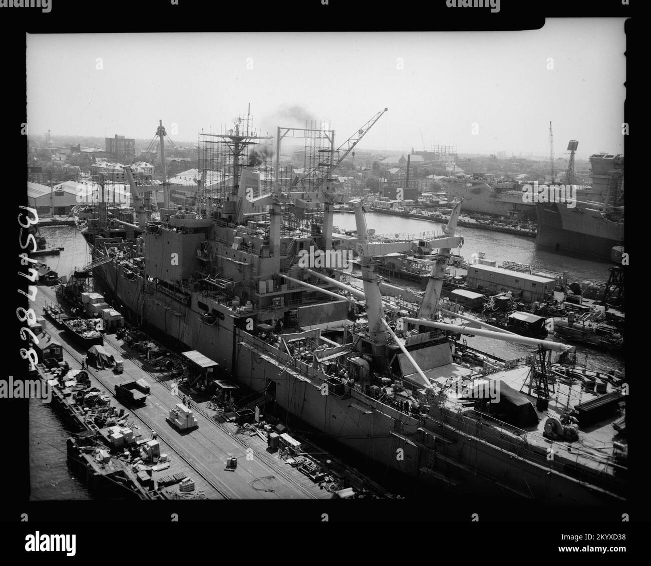 AKA-113 Charleston , Ships, Naval Vessels, Boats, Naval History, Navy ...