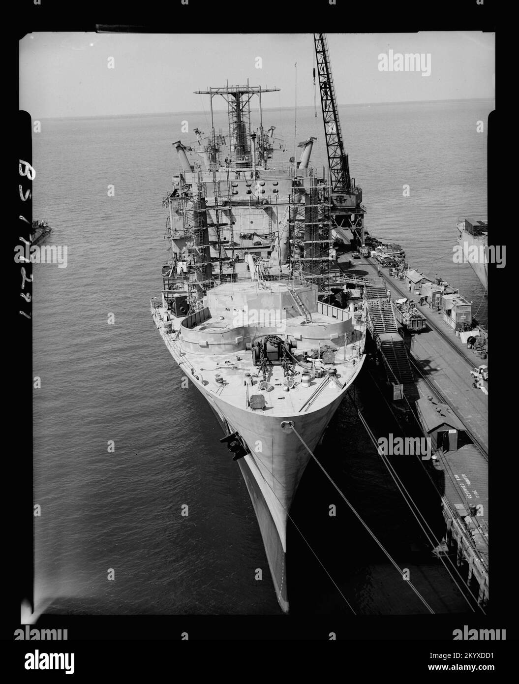 AKA-113 Charleston , Ships, Naval Vessels, Boats, Naval History, Navy ...