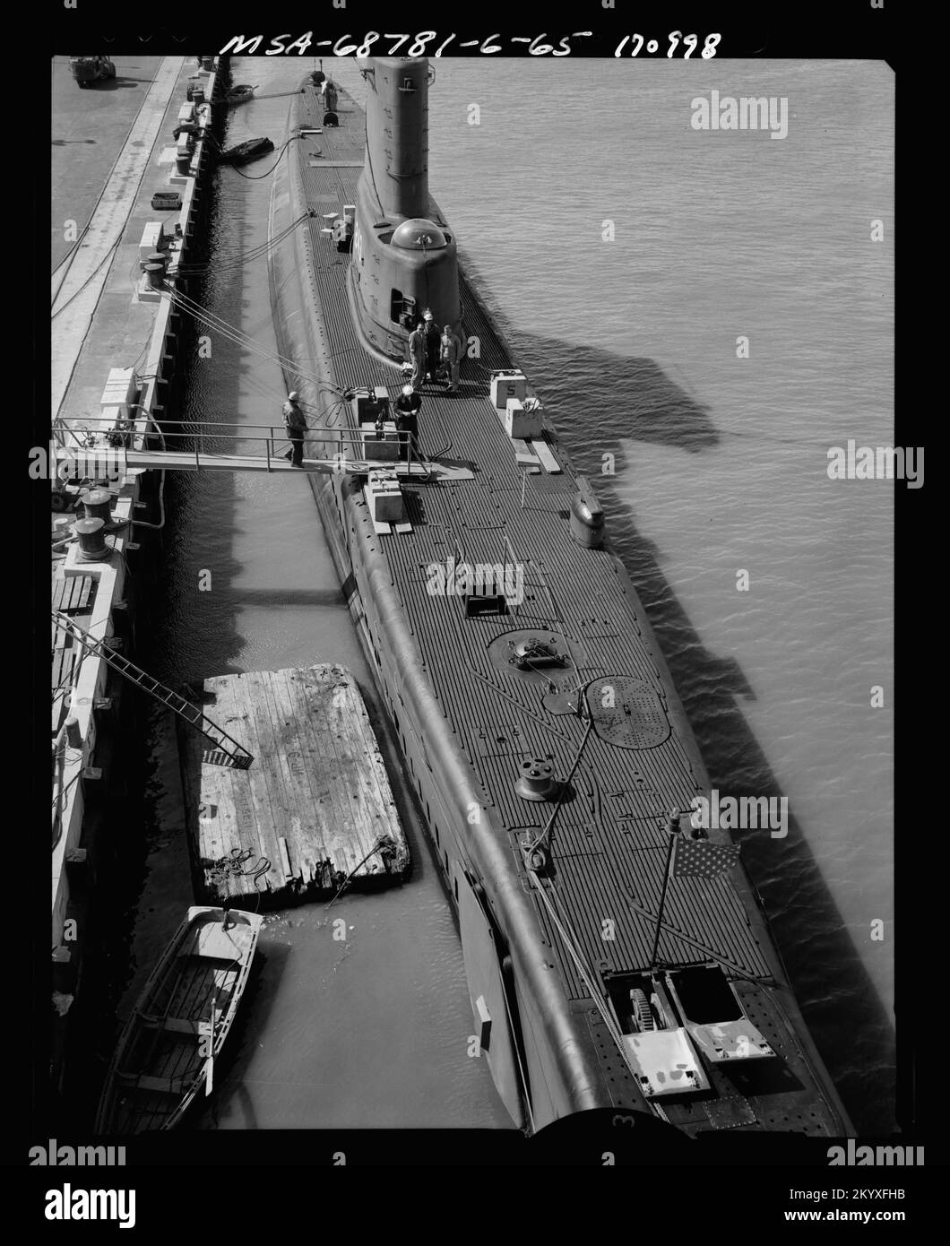 AGSS-243 Bream , Ships, Naval Vessels, Boats, Naval History, Navy Stock ...