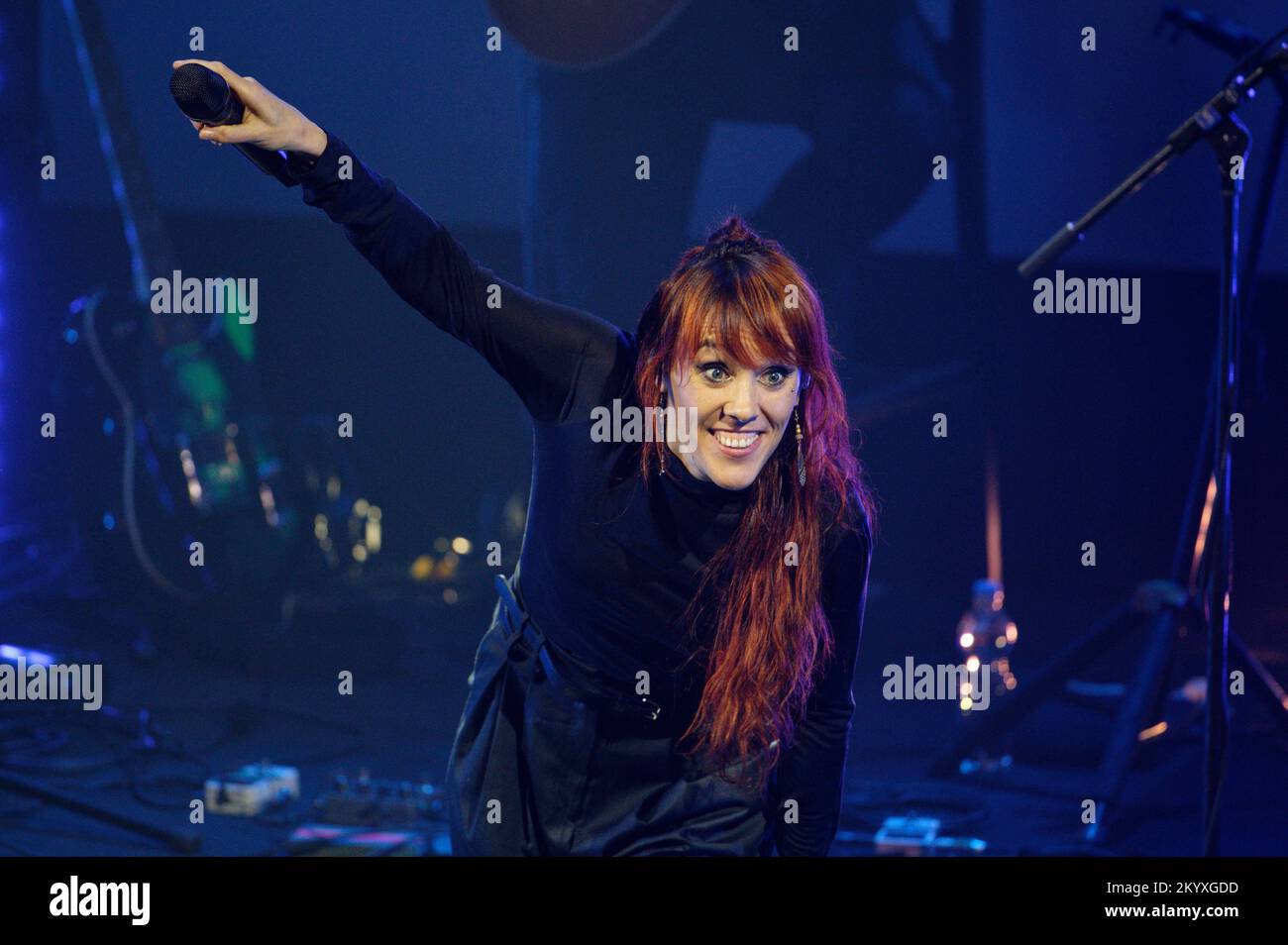 Duesseldorf, Germany. 02nd Dec, 2022. Singer and marriage laureate Zaz ...