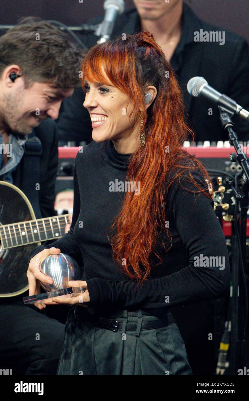 Duesseldorf, Germany. 02nd Dec, 2022. French singer and marriage ...