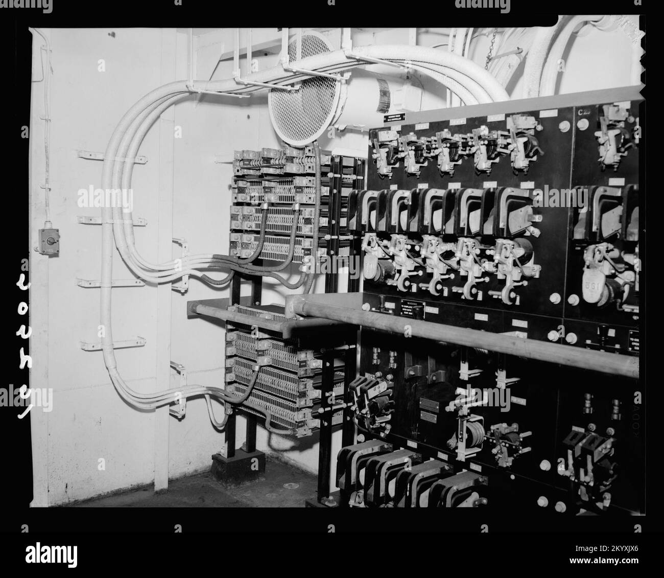 AG-164 USNS Kingsport , Ships, Naval Vessels, Boats, Naval History ...