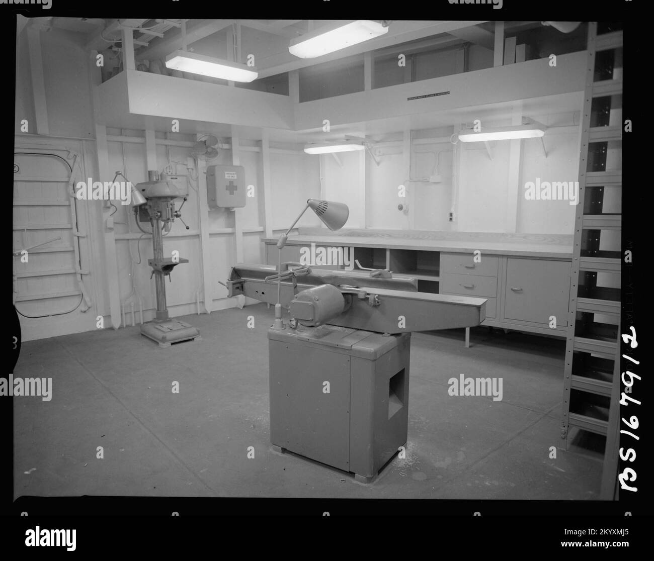AFS-1 Mars , Ships, Naval Vessels, Boats, Naval History, Navy Stock ...
