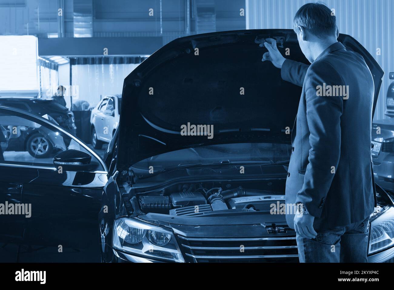 Engine failure man work hi-res stock photography and images - Alamy