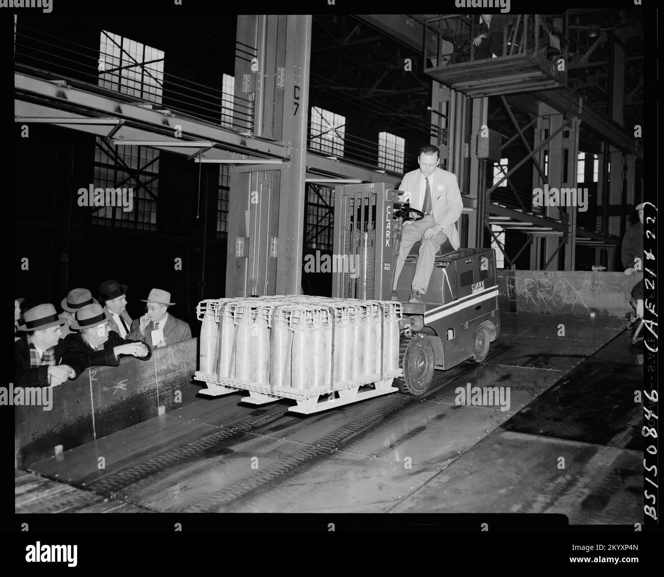 AE-21 Suribachi and AE-22 Mauna Kea , Ships, Naval Vessels, Boats ...