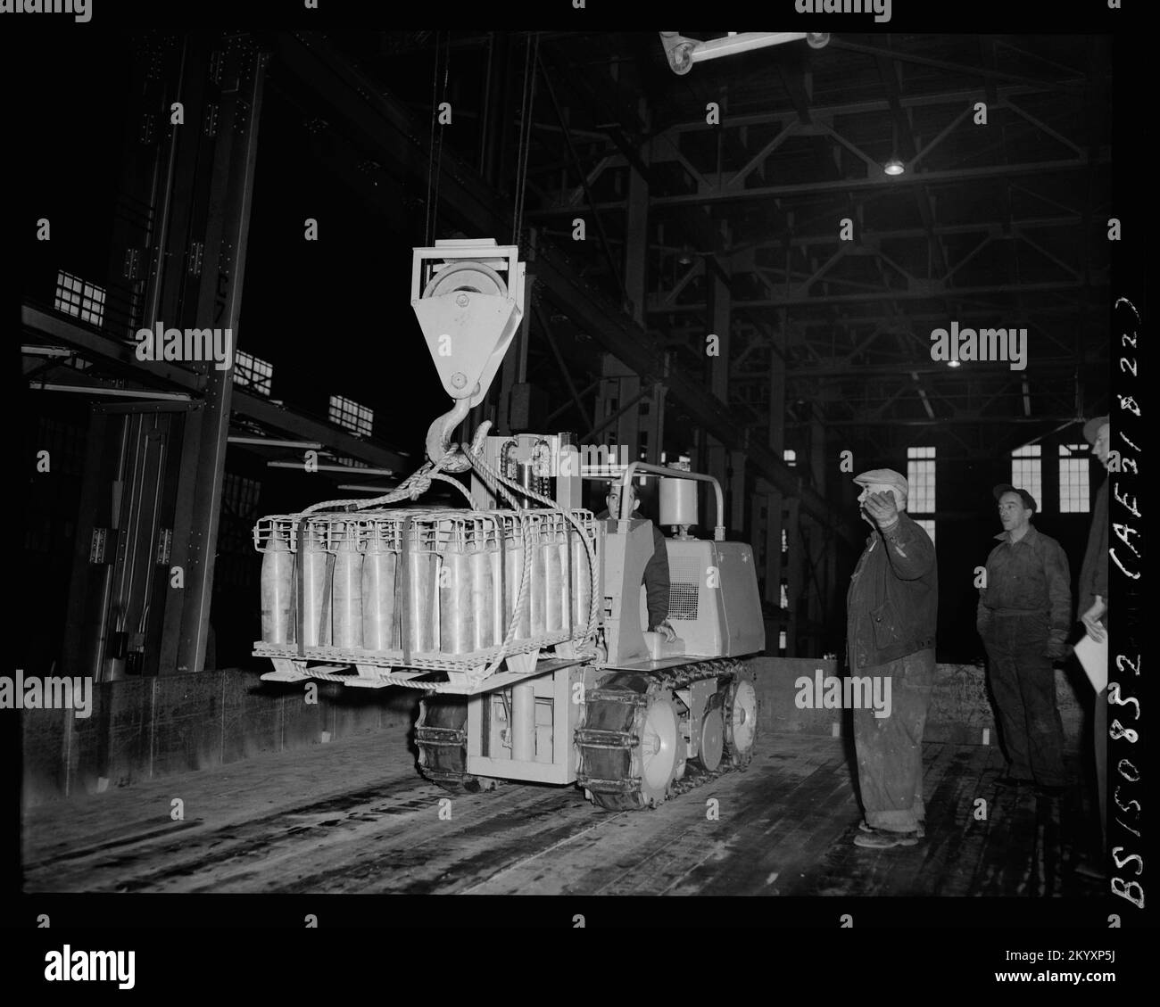 AE-21 Suribachi and AE-22 Mauna Kea , Ships, Naval Vessels, Boats ...