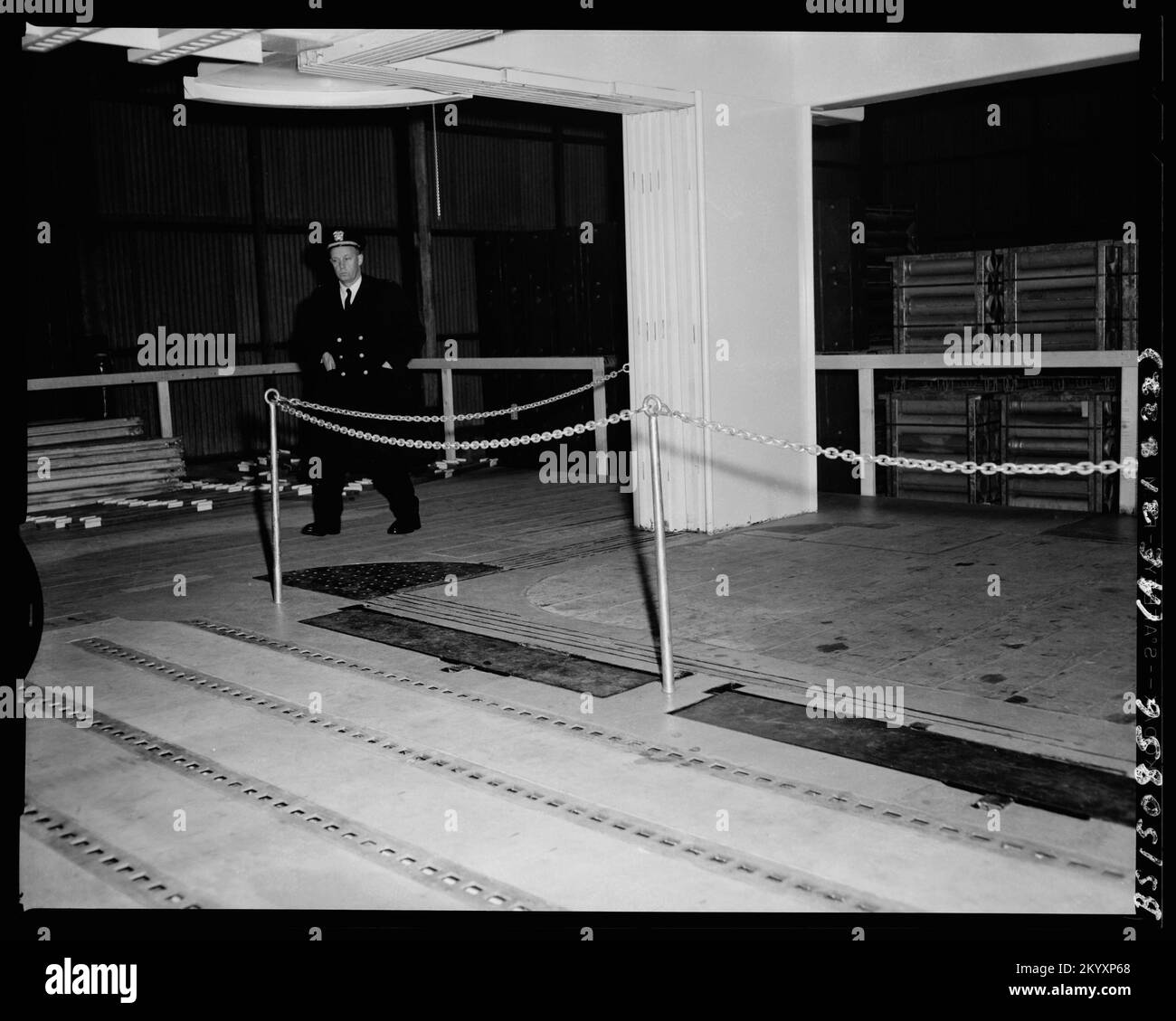 AE-21 Suribachi and AE-22 Mauna Kea , Ships, Naval Vessels, Boats ...