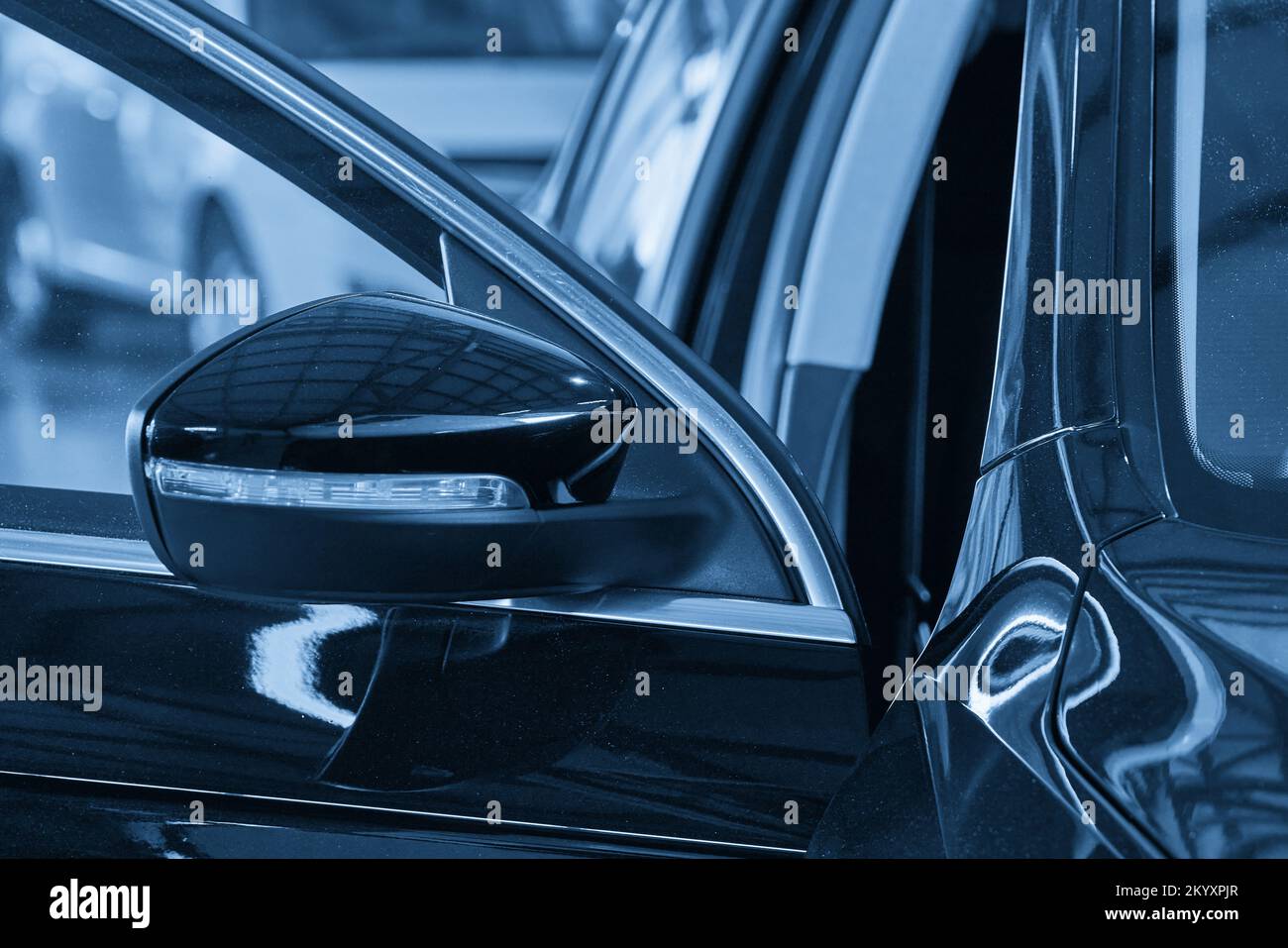 Closeup shot mirror wheel hi-res stock photography and images - Alamy