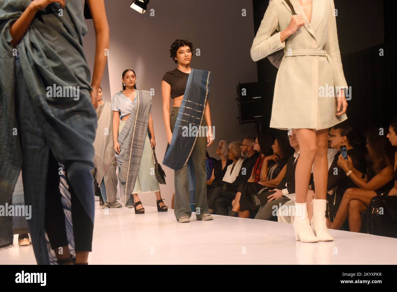 Urban drape hi-res stock photography and images - Alamy