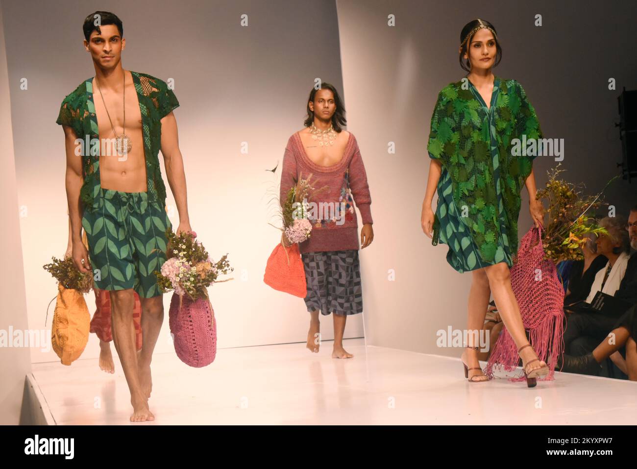 Artroom ceylon hi-res stock photography and images - Alamy