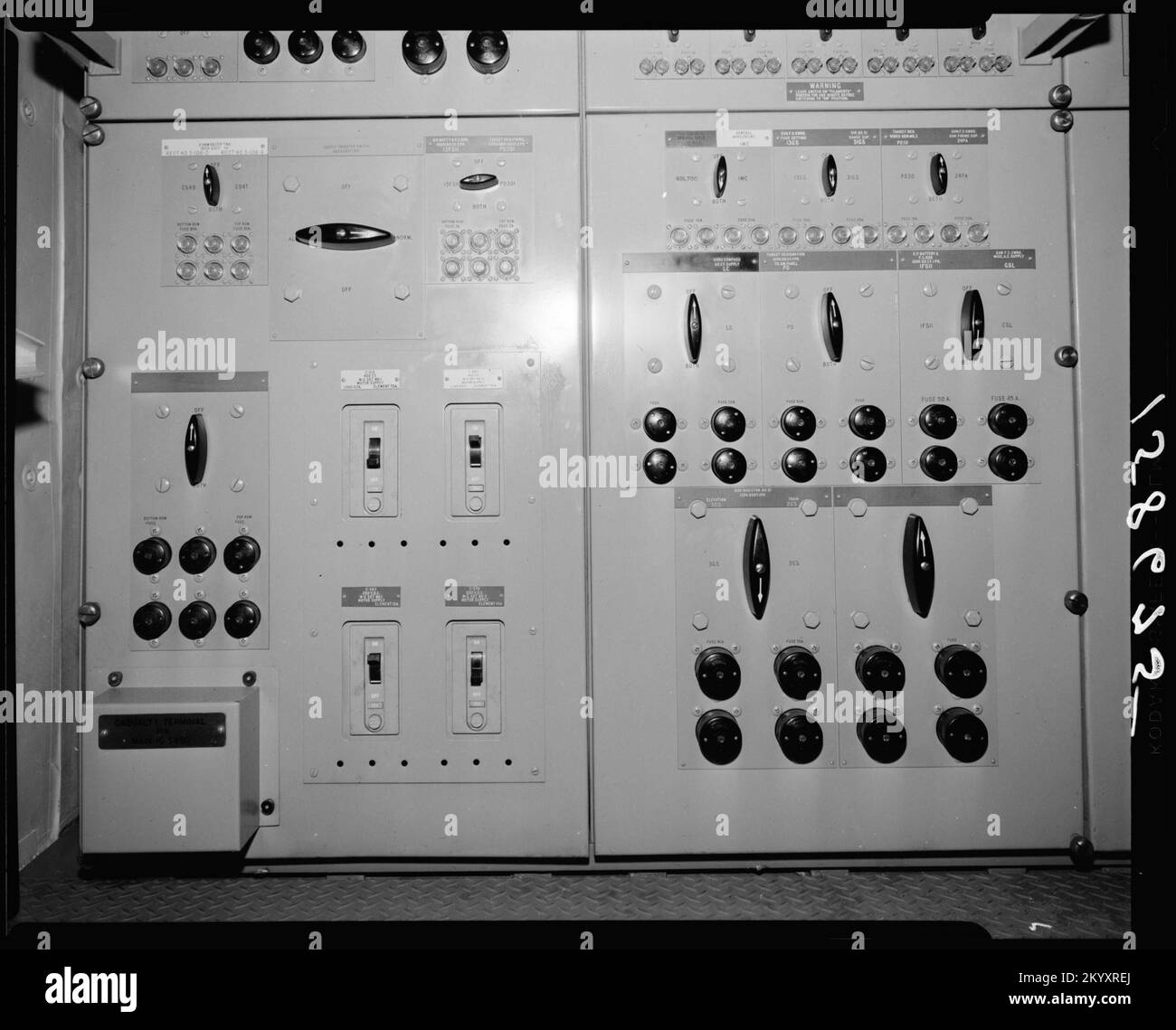 DD-945 Hull , Ships, Naval Vessels, Boats, Naval History, Navy Stock ...