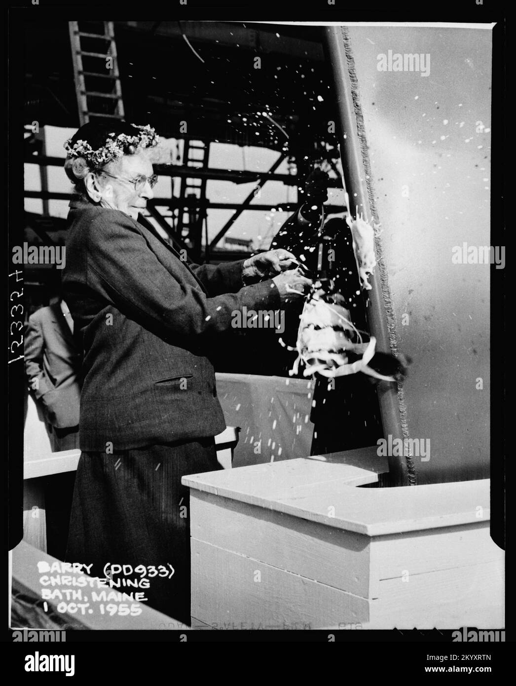 DD-933 Barry , Ships, Naval Vessels, Boats, Naval History, Navy Stock ...