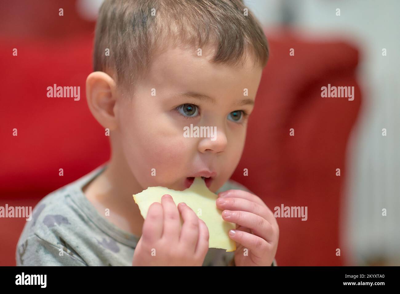 Cute baby watching tv hi-res stock photography and images - Alamy