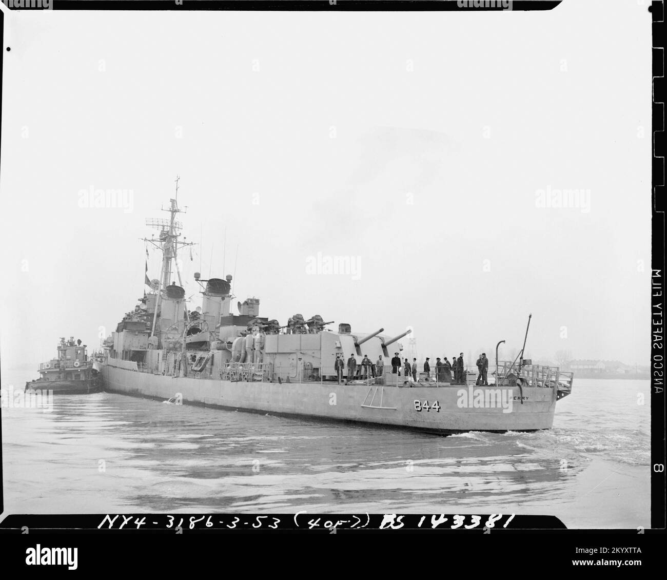 DD-844 Perry , Ships, Naval Vessels, Boats, Naval History, Navy Stock ...